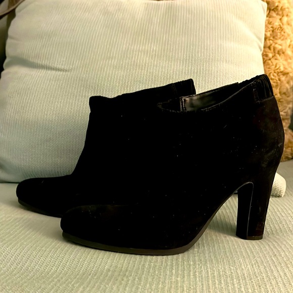 Sam & Libby | Shoes | Sam Libby Black High Heeled Velvet Bootie | Poshmark